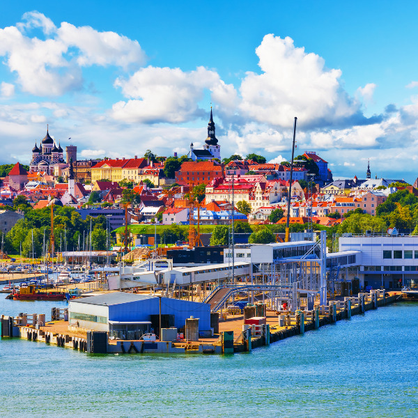 エストニアのeSIM最安値はどこ？プラン別ランキング - Mil World Travel